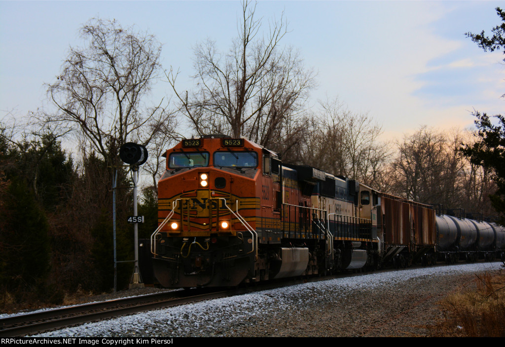 BNSF 5523 CSX Train K041 Crude Oil Empties